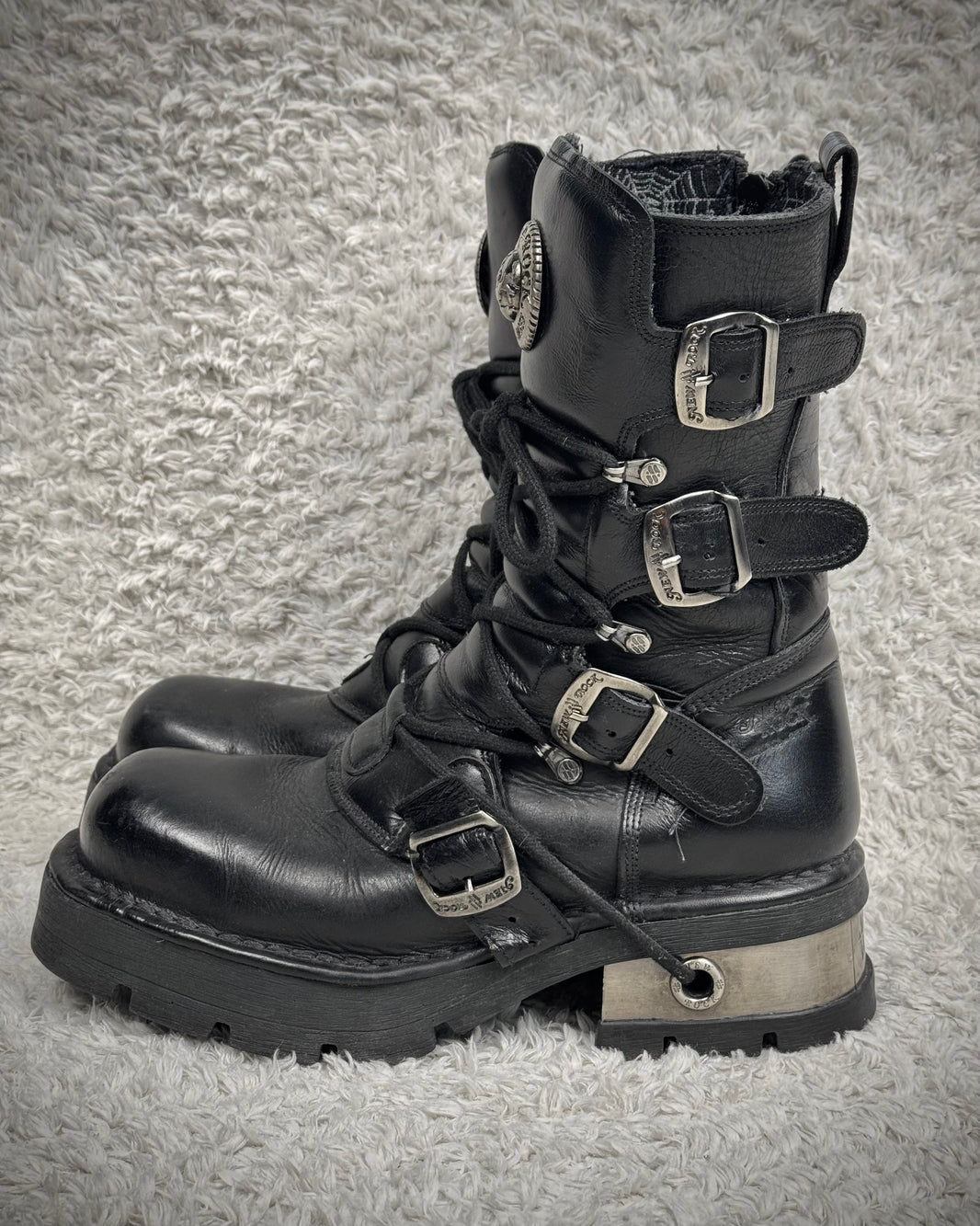 Boots – Paroxa